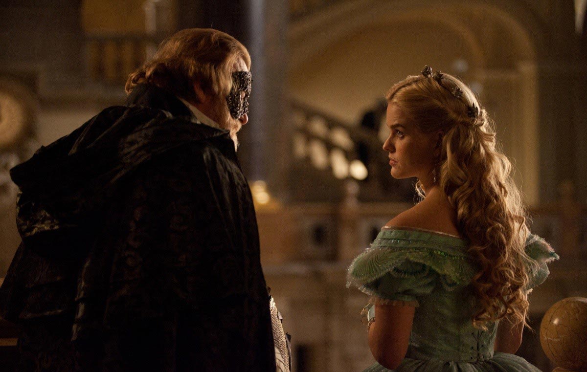 Media Overload: The Raven