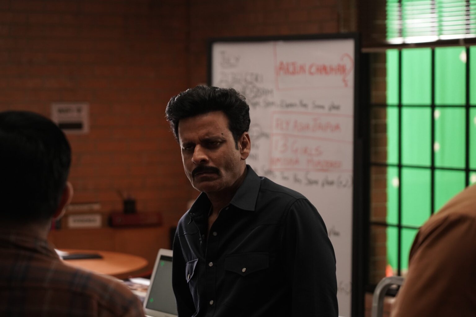 SILENCE 2: THE NIGHT OWL BAR SHOOTOUT: A Mystery Thriller