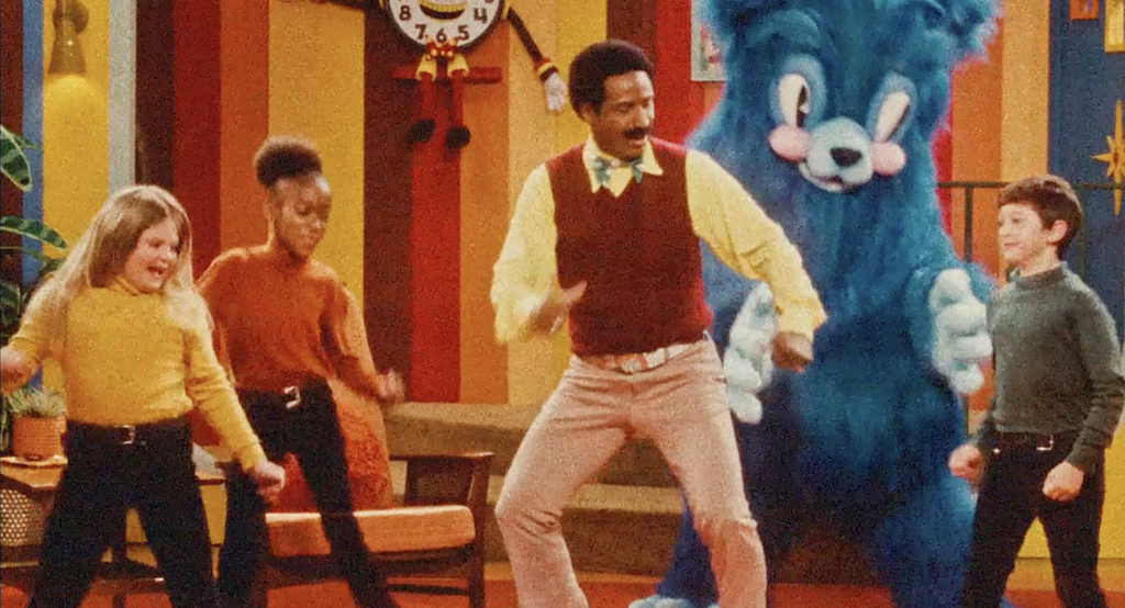 Mr. Crocket Review: A Mother’s Descent into Darkness