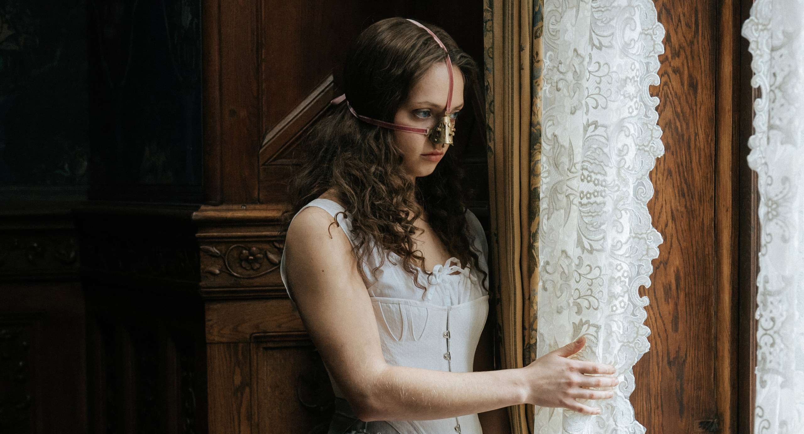 The Ugly Stepsister Review: Disfiguring Beauty via Bold Body Horror