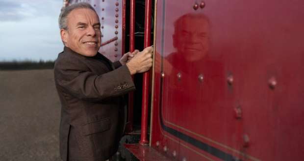 Warwick Davis Returns as Flitwick in HBO Harry Potter Series
