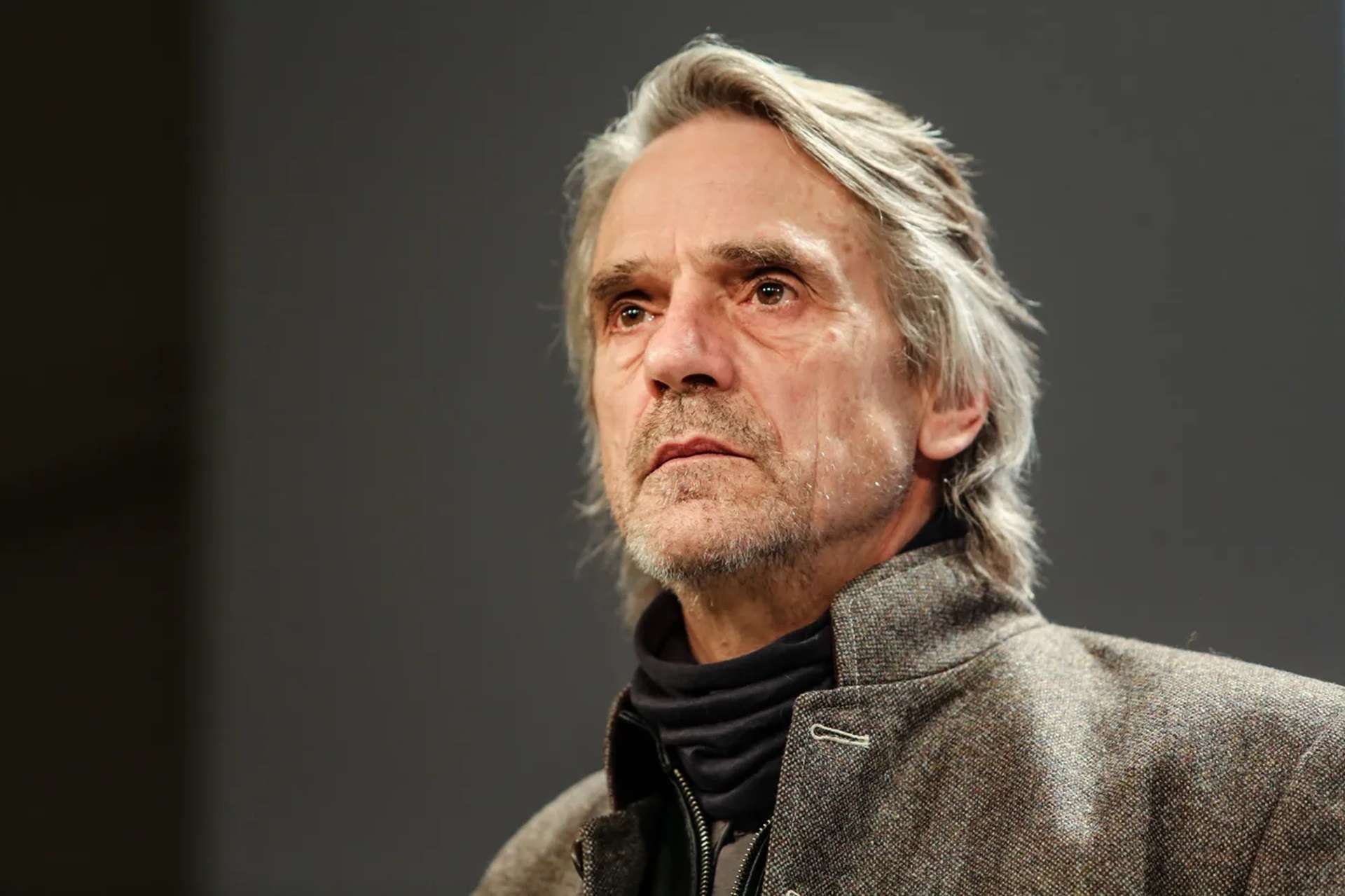 Jeremy Irons Joins Highlander Reboot Bringing New Dark Threat