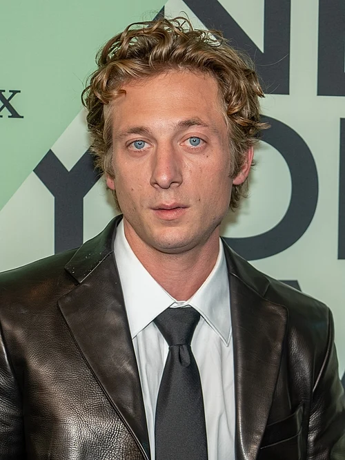 Jeremy Allen White Channels Springsteen in "Deliver Me From Nowhere"