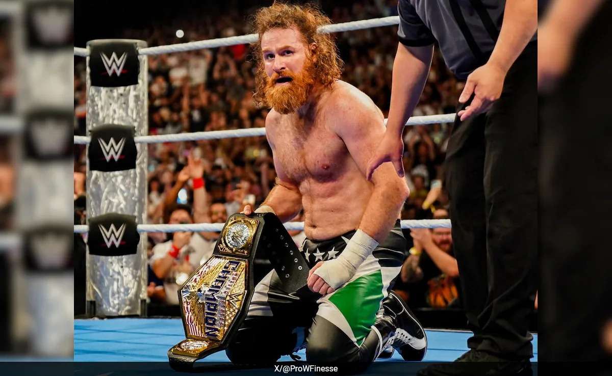 Sami Zayn Steals US Title on SmackDown, Sets Up WrestleMania Showdown